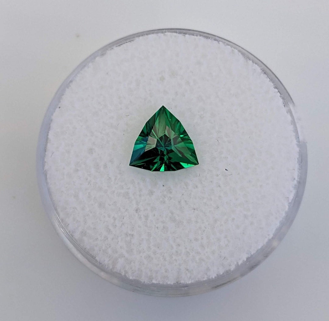 Lab Grown Garnet CTH:YAG Triangular Faceted Gemstone - Etsy