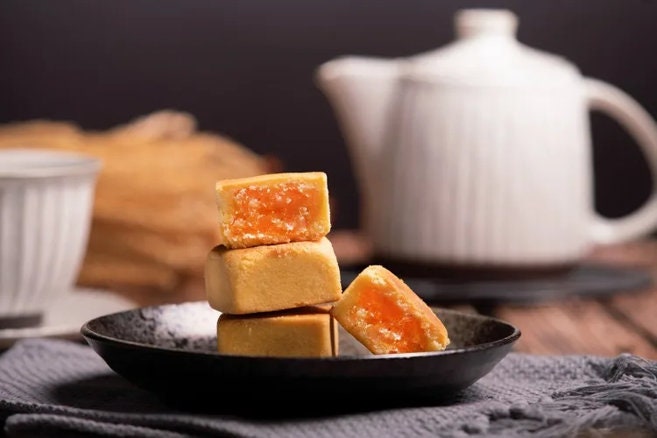 Chia Te Pineapple Cake: Taiwanese Pastry Gift (2 Packs) - Etsy