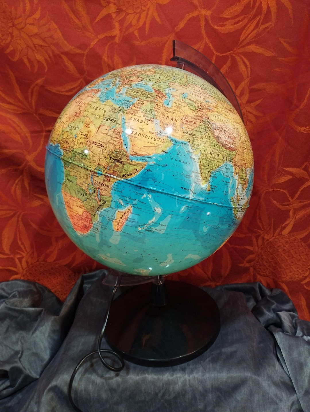 Vintage: World Map Lamp - Luminous Terrestrial Globe - Etsy