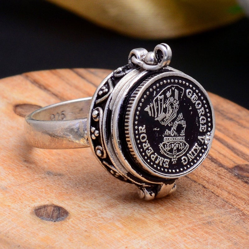 Compartment Ring - Etsy