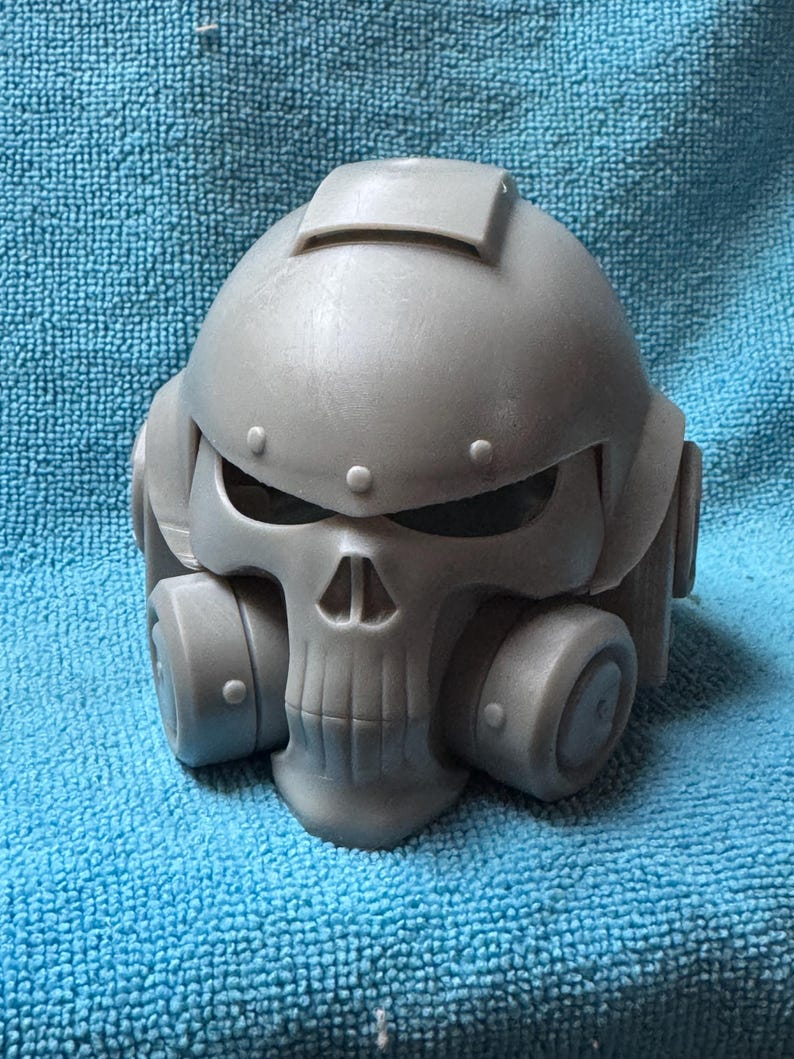 Space Marine Mini Desk Helmet and Stand - Etsy