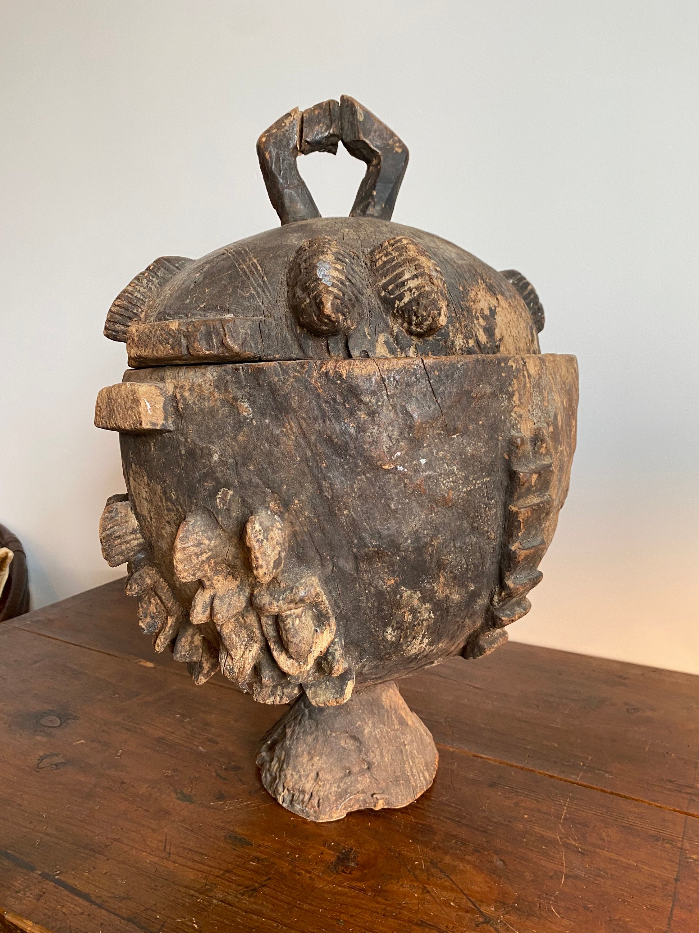 ANTIQUE AFRICAN VESSEL in Wood Hand Sculpted Vessel Handmade Wood ...