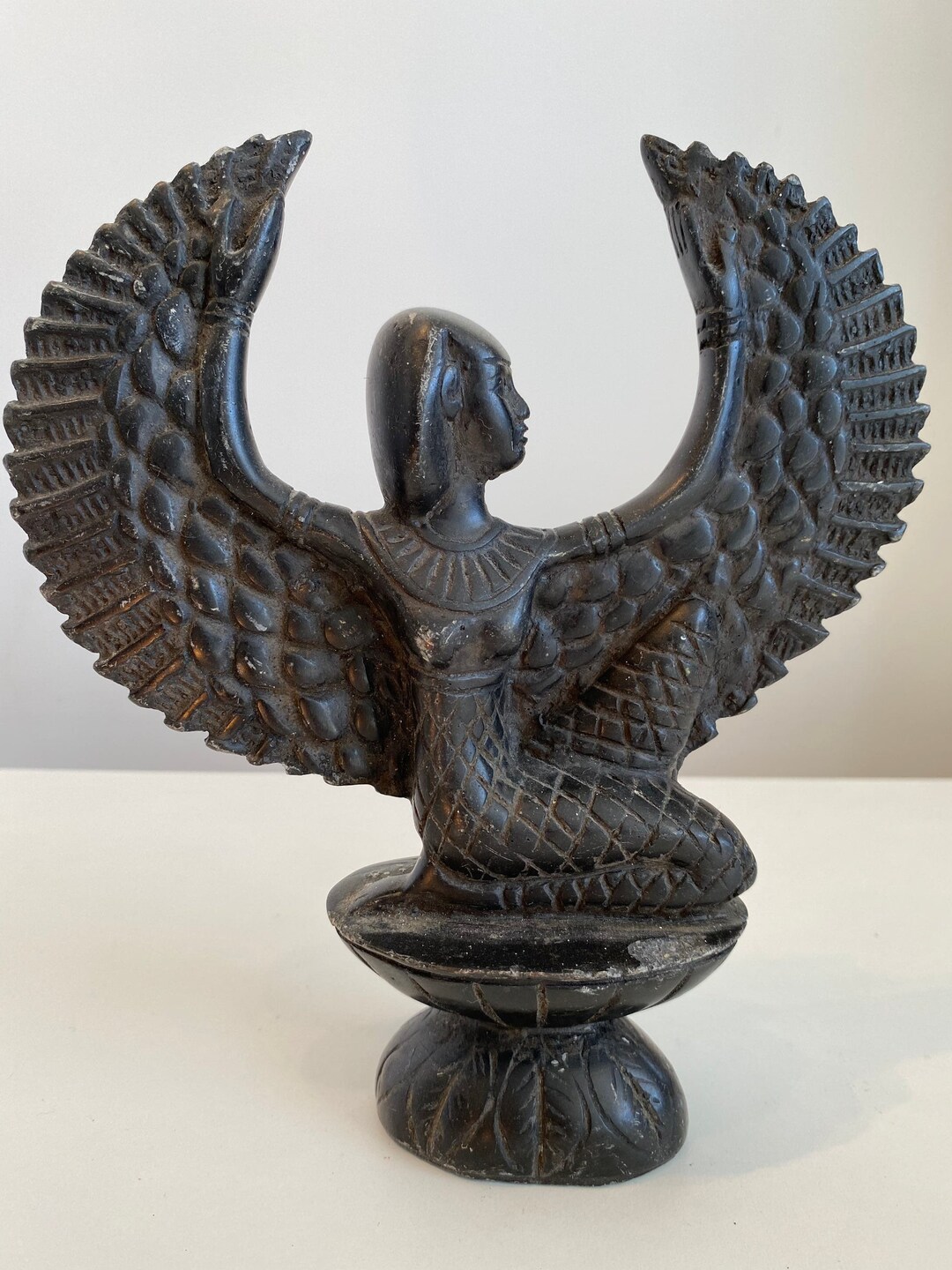 Ancient Egyptian Isis Statue in Resin Egyptian Goddess Mini Statue ...