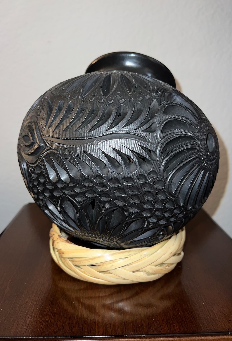 Barro Negro Pottery black Clay Handcrafted Decorative Vase From Oaxaca ...