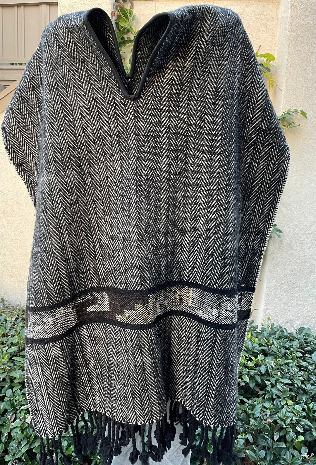 Handwoven Poncho Mexican Poncho. - Etsy