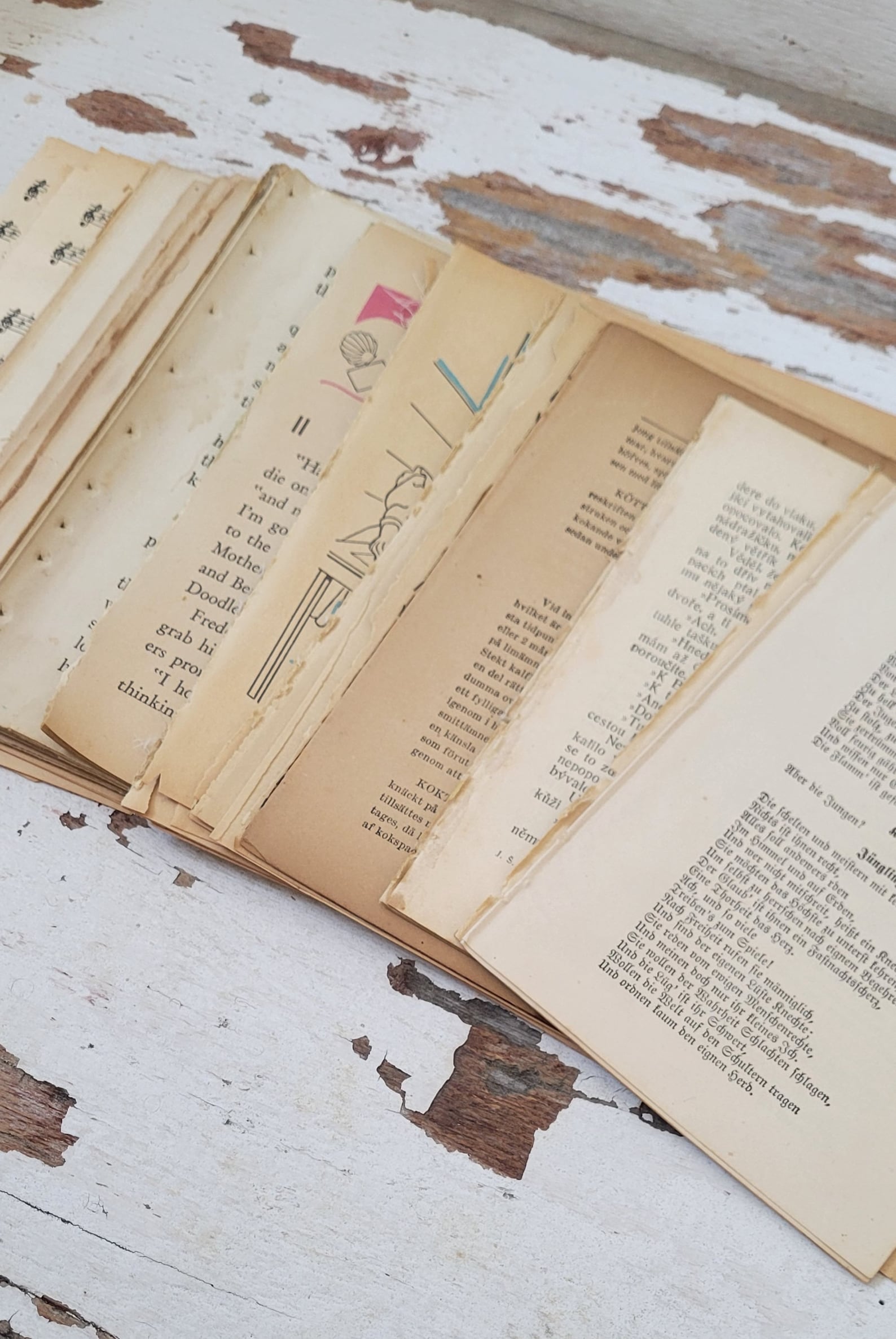 Vintage Book Pages, Antique Book Page Bundle, 100 Vintage Book Pages ...