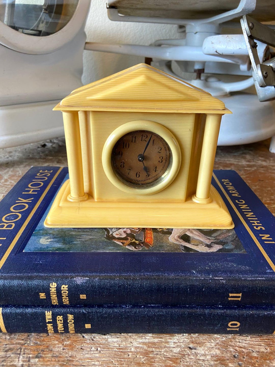 Vintage Lux Manufacturing Art Deco Celluloid Mantle Clock 1930s - 1940s ...