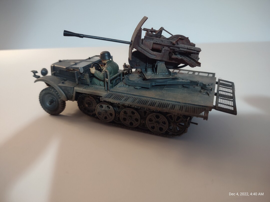 PRO Built German Sdkfz. 10 Halftrack Vehicle Mounting a 20-mm Anti ...