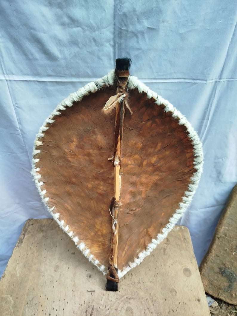 Hand Painted Kenyan Flag Shield & Spear Tribal Art Wall Decor Kenya ...