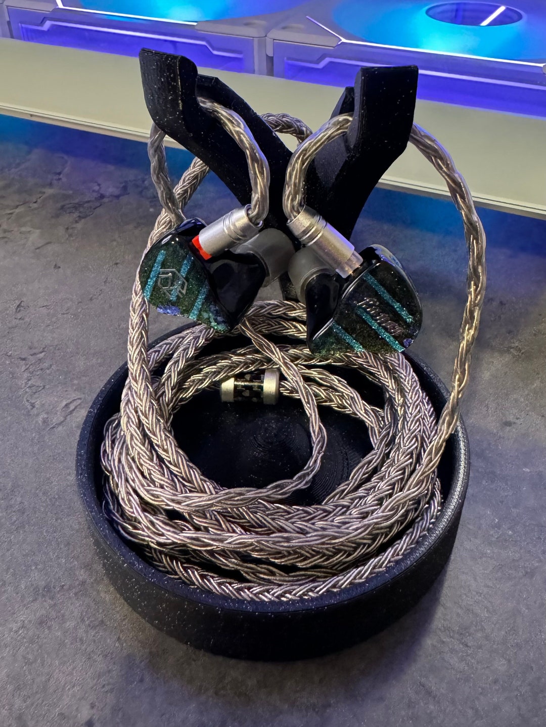 IEM Cradle: Headphone Organizer & Display Stand - Etsy