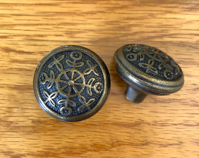 Vintage Brass Finish Flower Drawer Knobs SETS OF 3, Antique Brass Flower Knobs, Brass Drawer ...