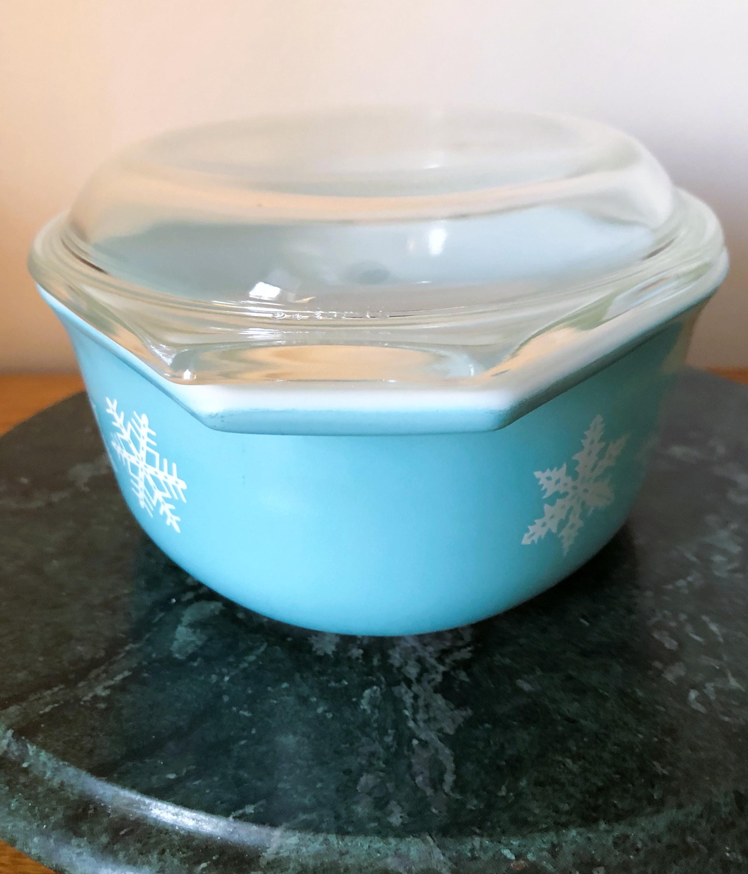 Vintage Pyrex Snowflake Turquoise Blue 1 1/2 Qt Oval Casserole With Lid ...