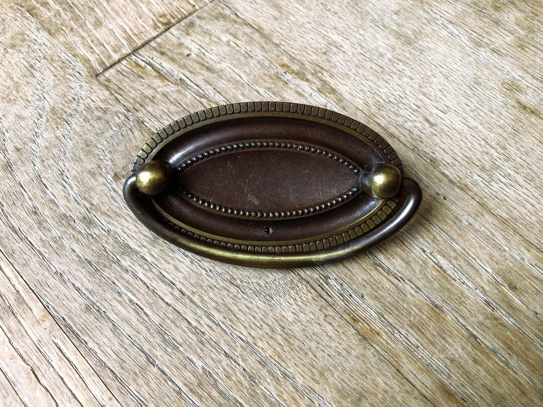 Hepplewhite Oval Drawer Pulls 2 AVAILABLE, Antique Brass Color Dresser ...