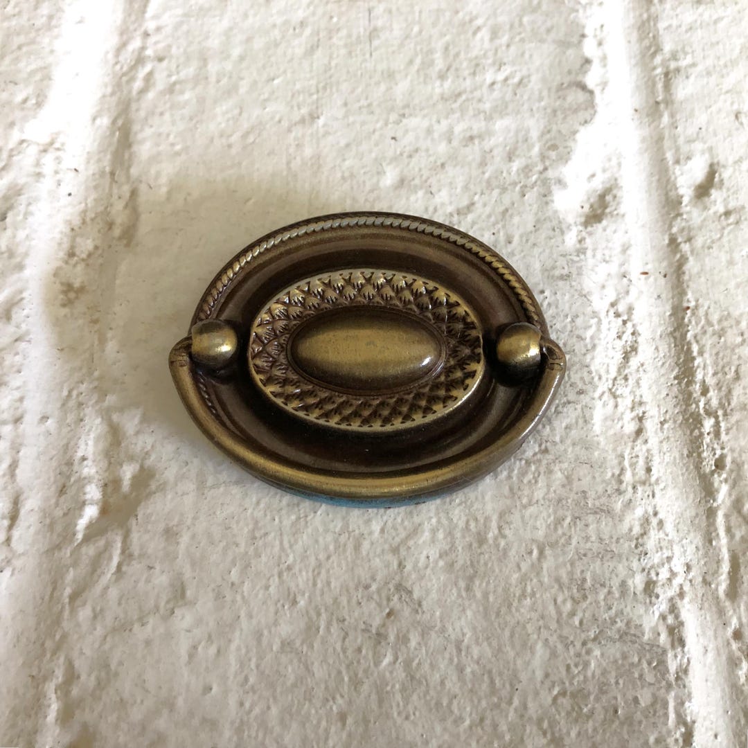 Vintage Hepplewhite Drawer Pull 1 AVAILABLE, Antique Brass Color ...