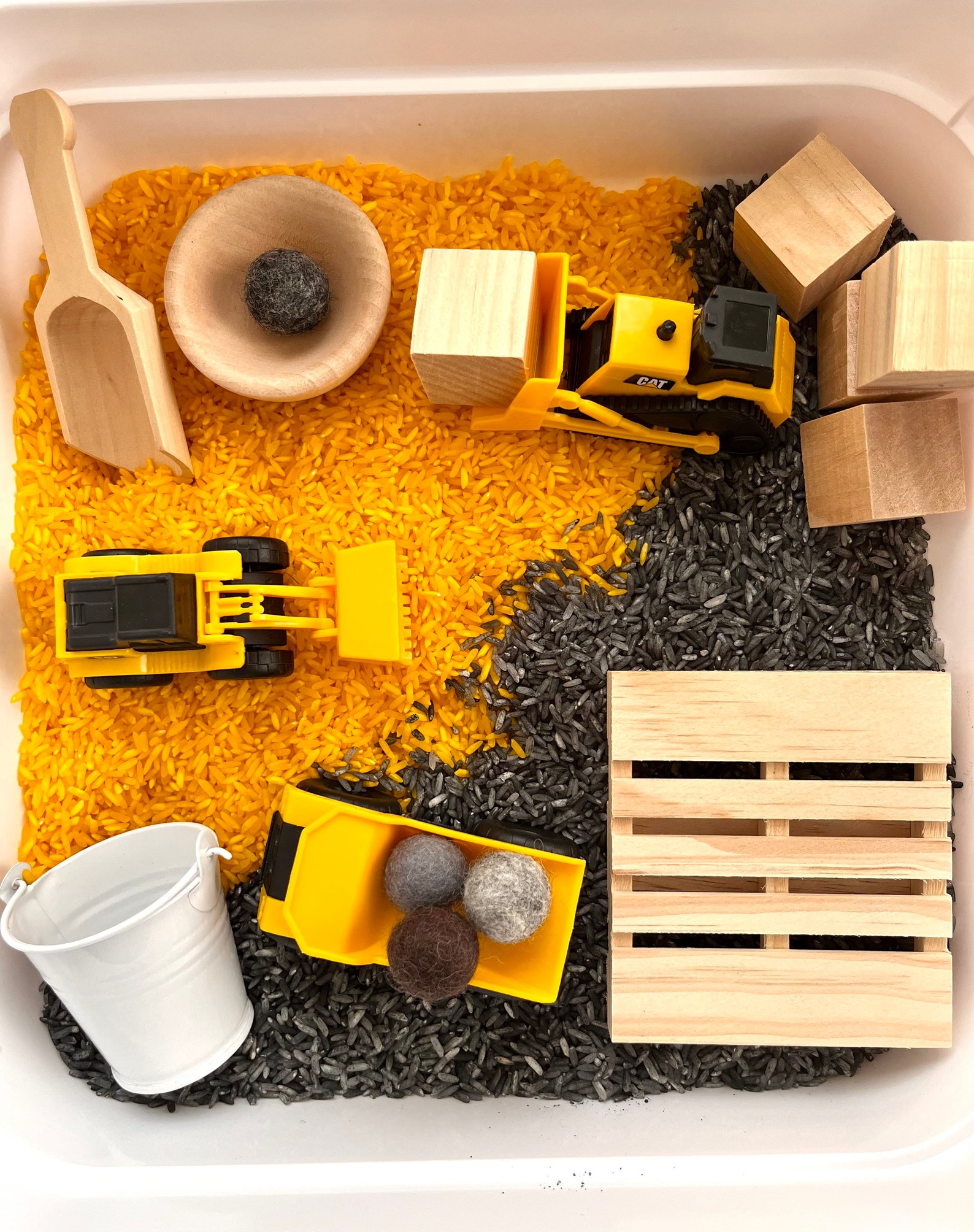Construction Sensory Bin, Construction Birthday, Construction Vehicles ...