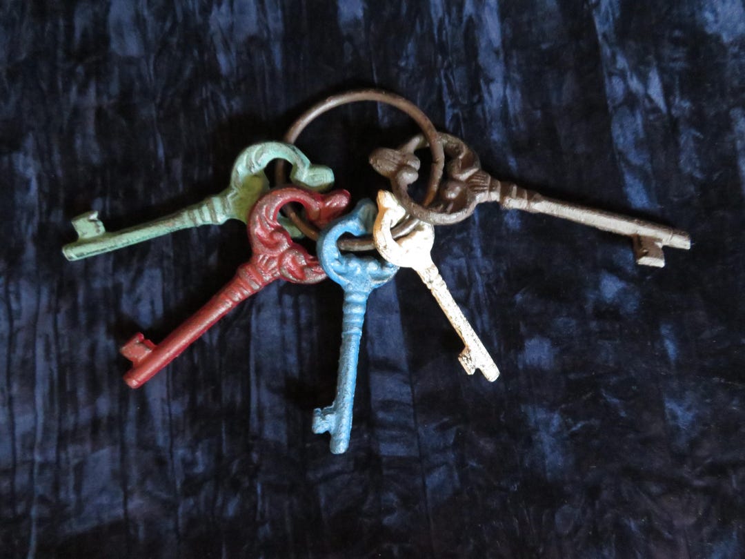 Cast Iron Vintage Keys, Colored, 5 Piece Set, Different Sizes - Etsy