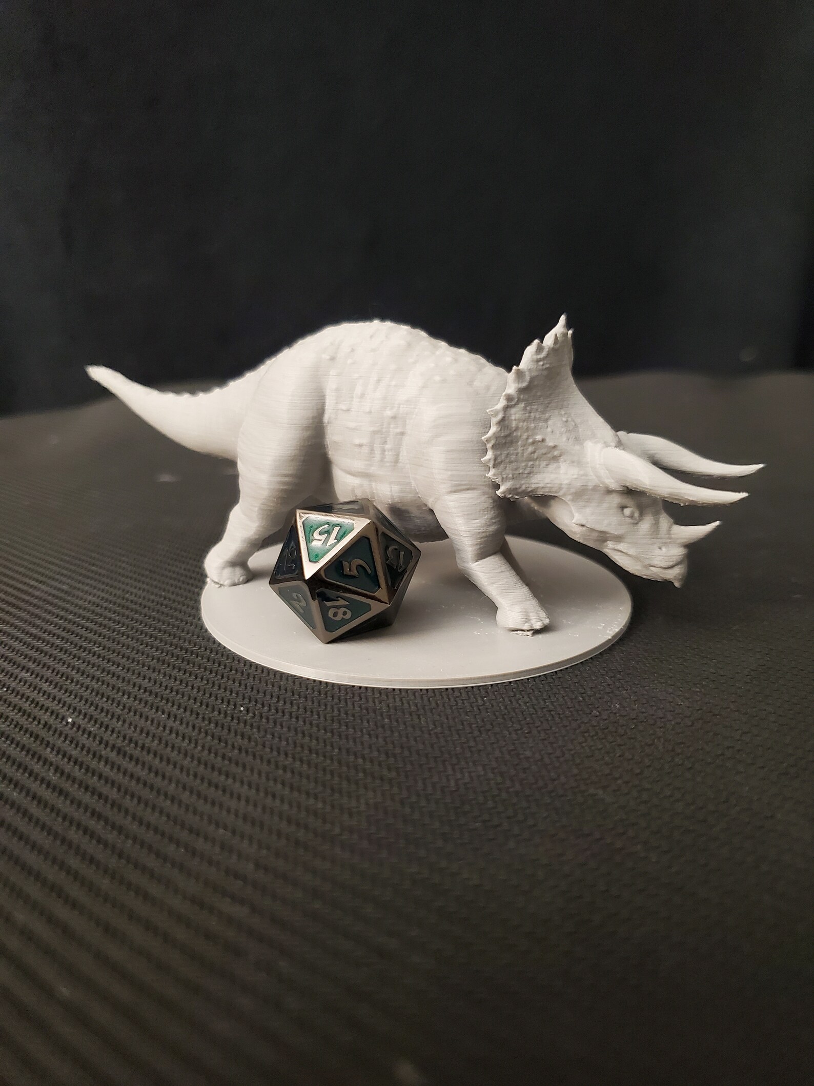 Triceratops Miniature / Pathfinder/ D&D/ RPG / Tabletop/ Huge Beast ...