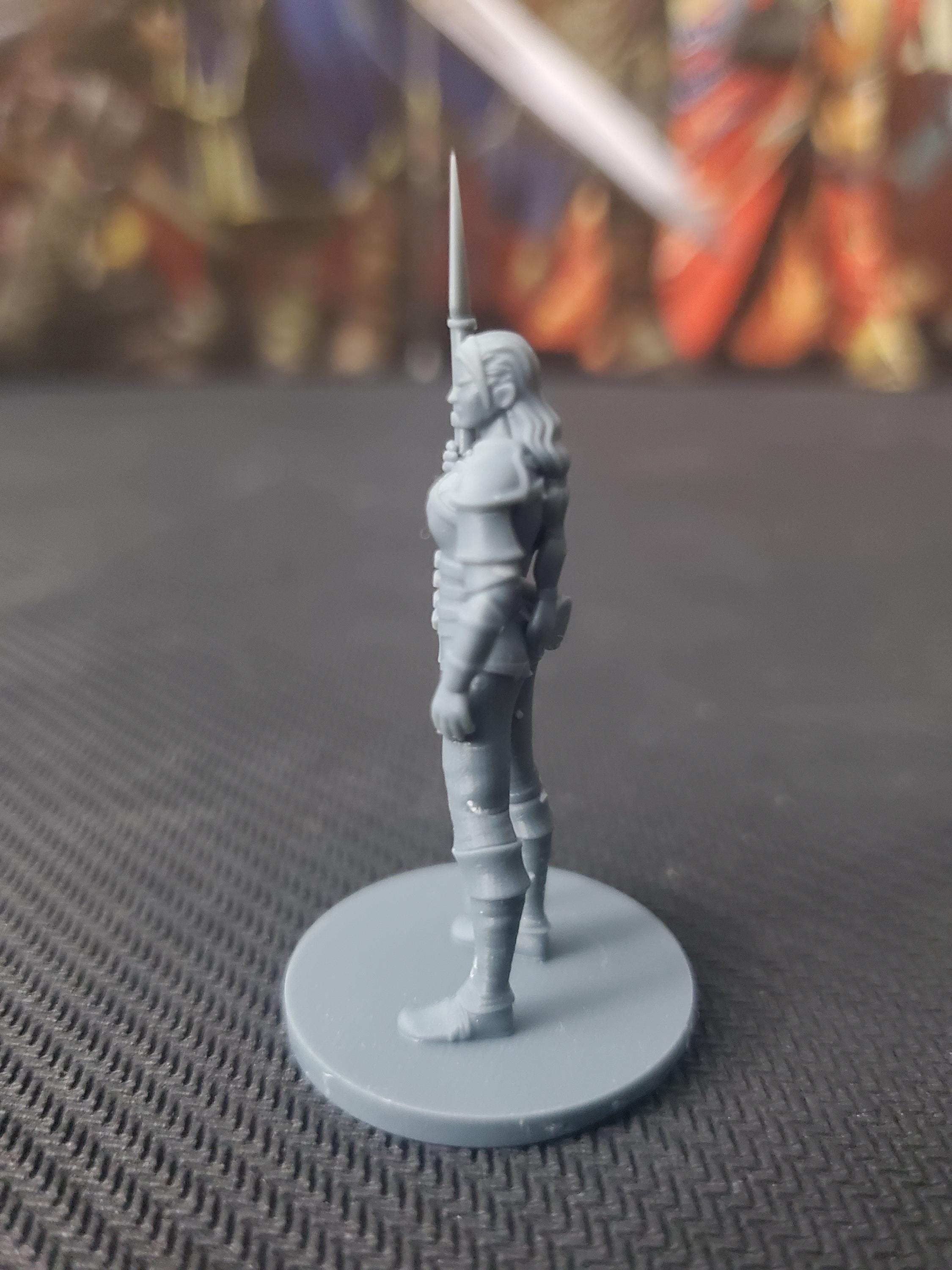 Human Female Fighter With Spear Relaxed/ Mz4250/ 25mm Scale Miniature ...