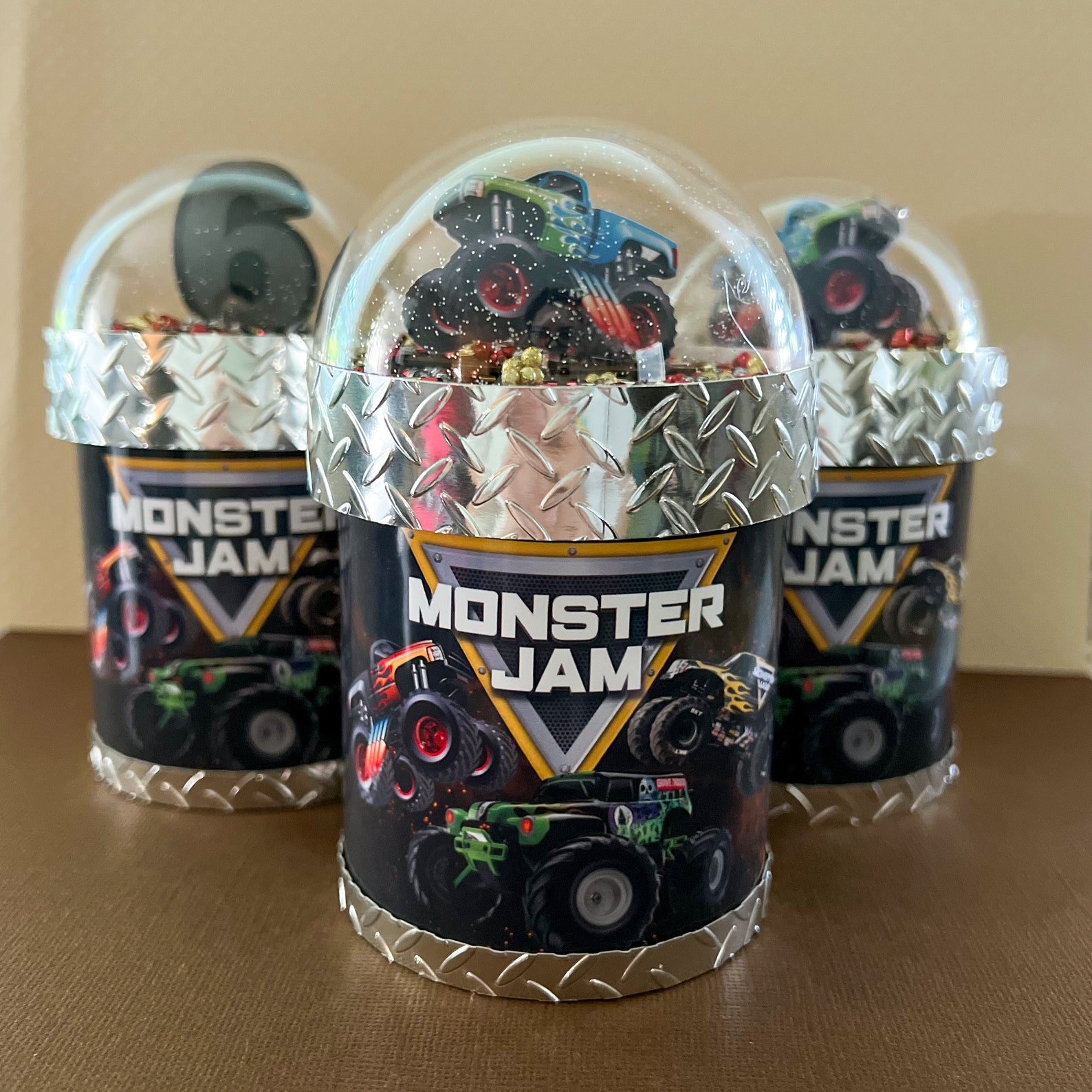 Custom Pringle Can Party Favors: Confetti Dome, Personalized Wrappers ...