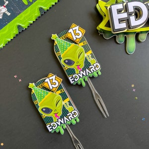 Alien Cake Topper, Space Alien Birthday, Out of This World Cake Topper ...