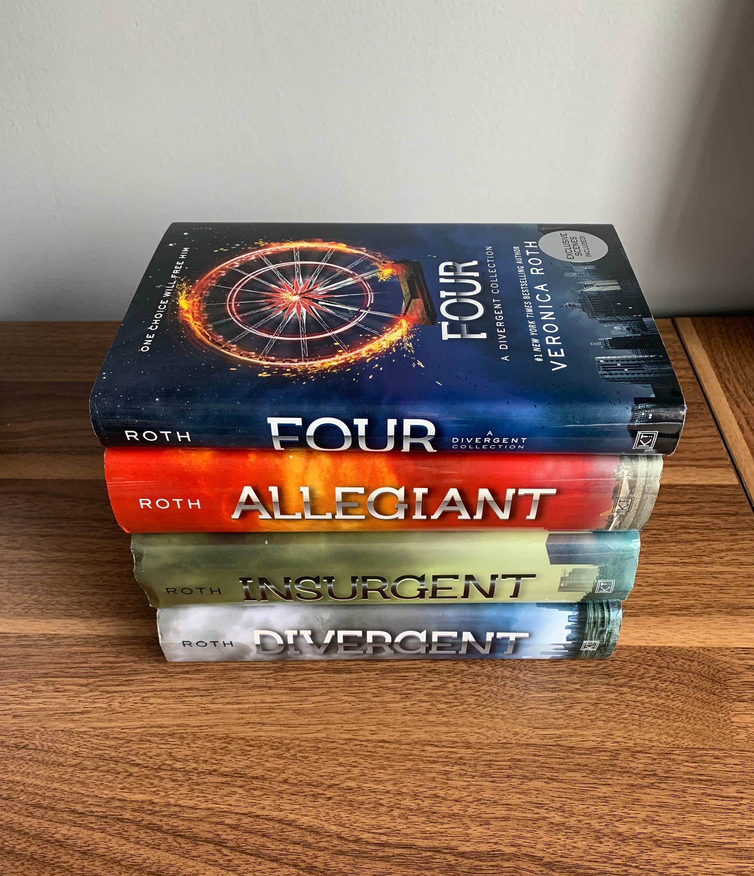 Four Divergent Book Cover