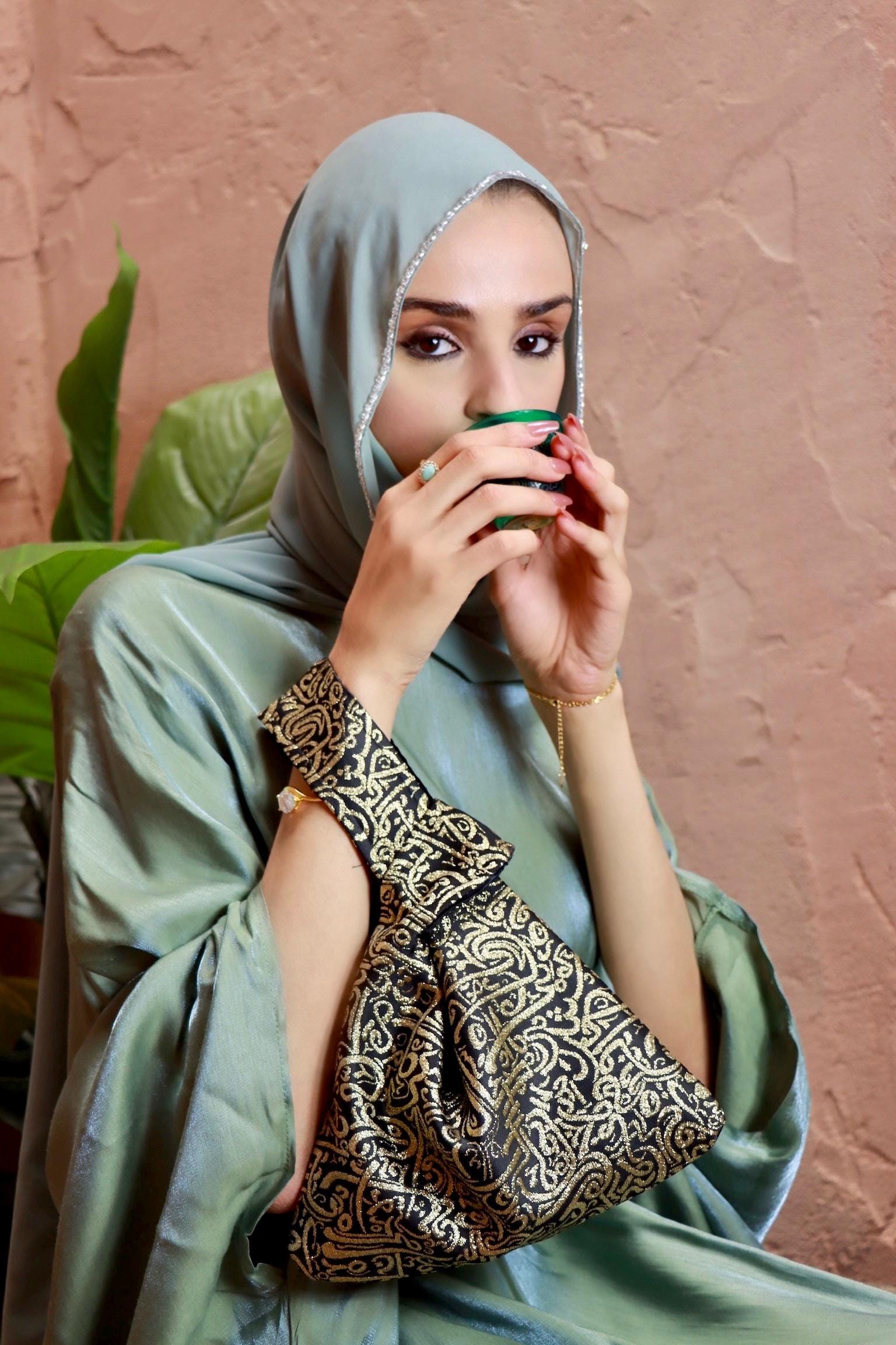 Hakaya Knot Bag | Black and Gold Arabic Calligraphy Purse | Cultural ...