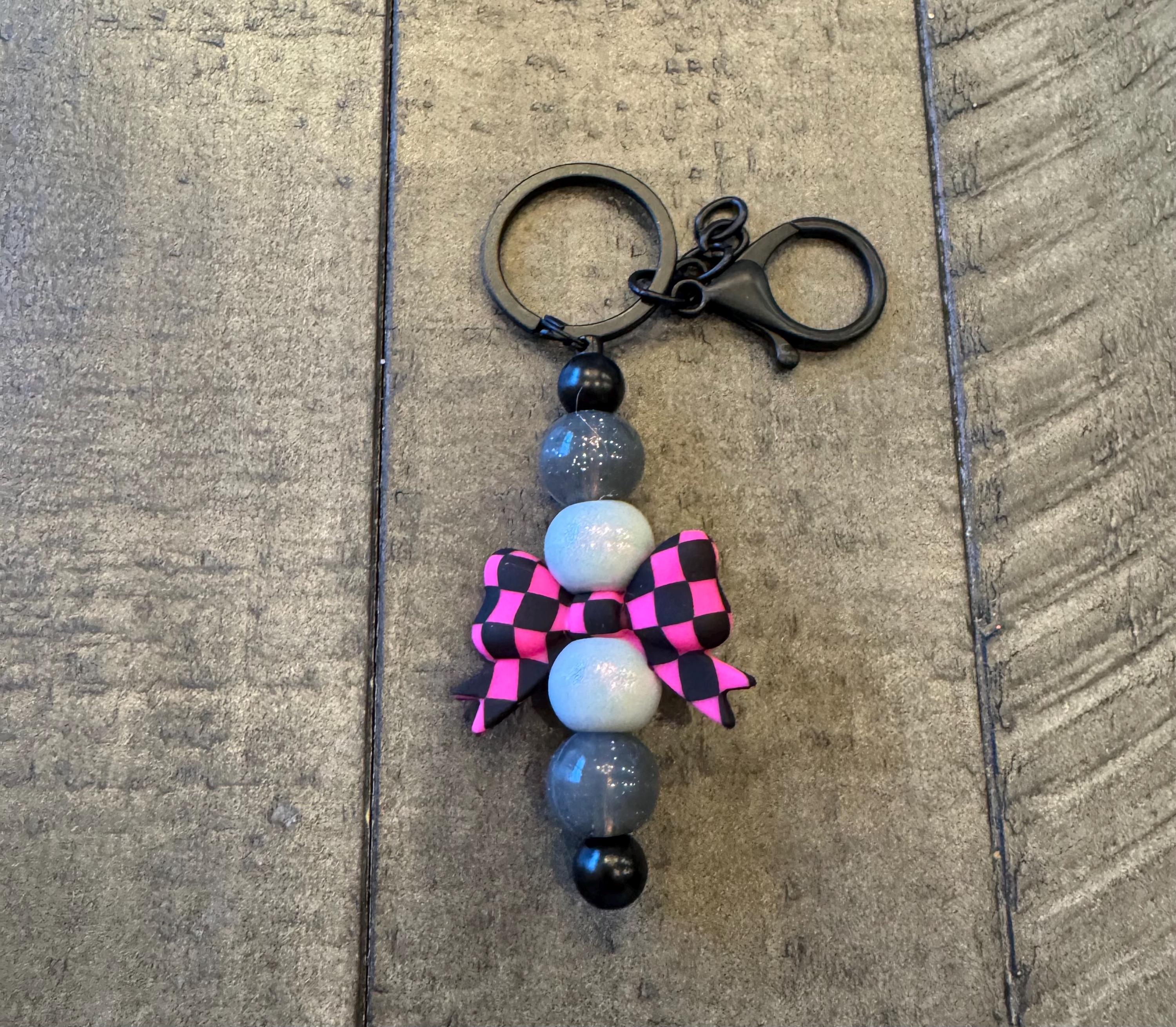 Girly Bow Keychain, Keychain Bar, Silicone Bead Keychain, Gift ...