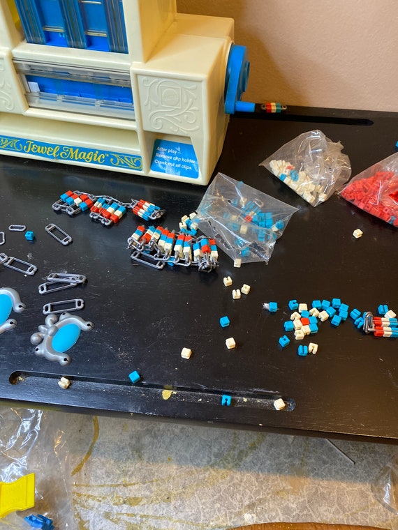 Vintage 1974 Mattel Jewel Magic Jewelry Beaded Neckla… - Gem