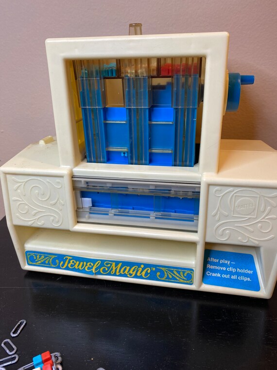 Vintage 1974 Mattel Jewel Magic Jewelry Beaded Neckla… - Gem