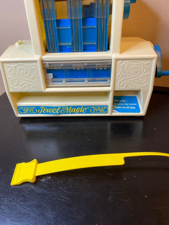 Vintage 1974 Mattel Jewel Magic Jewelry Beaded Neckla… - Gem