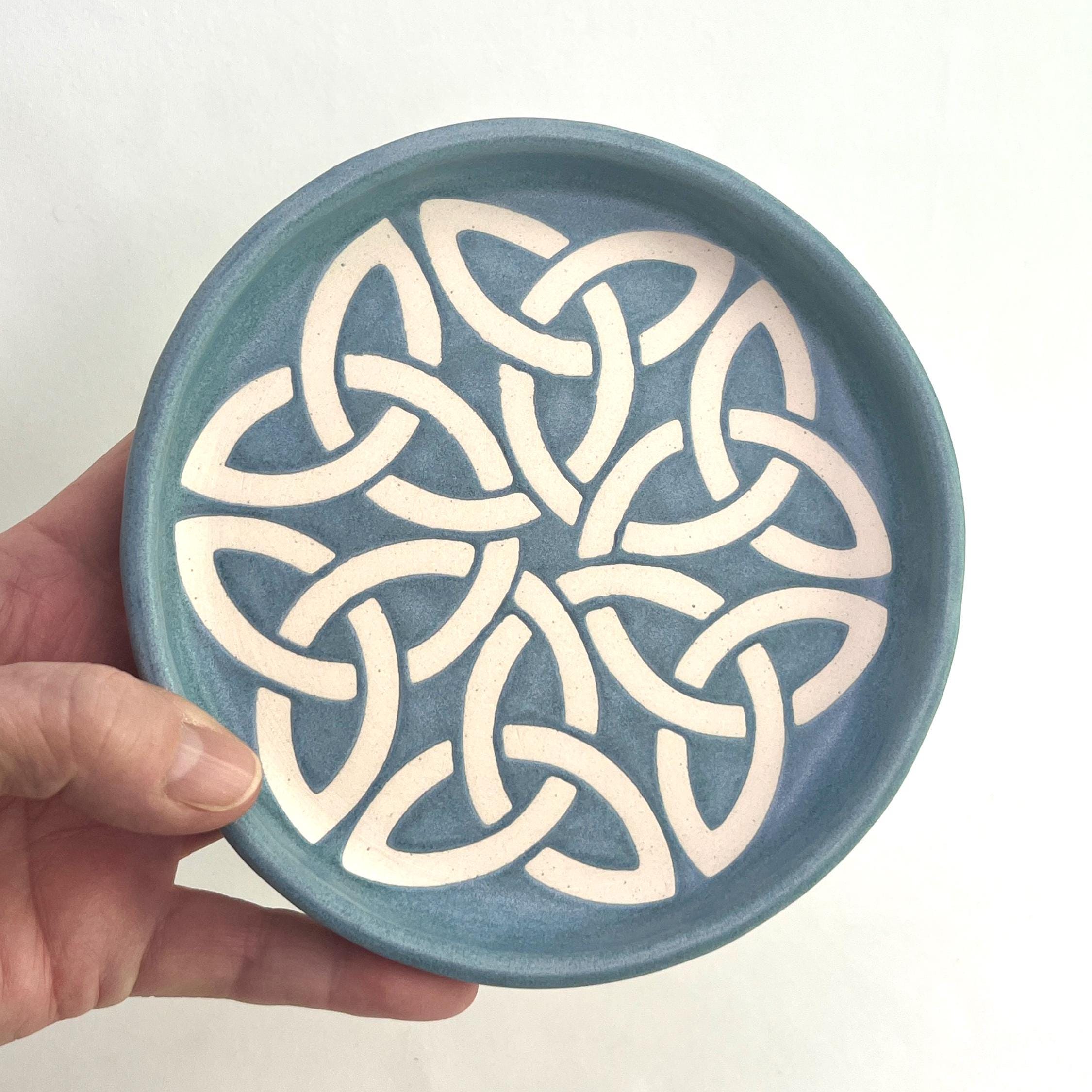 Celtic Knot Stoneware Plate, Handmade Decorative Ceramic Dish for Home ...