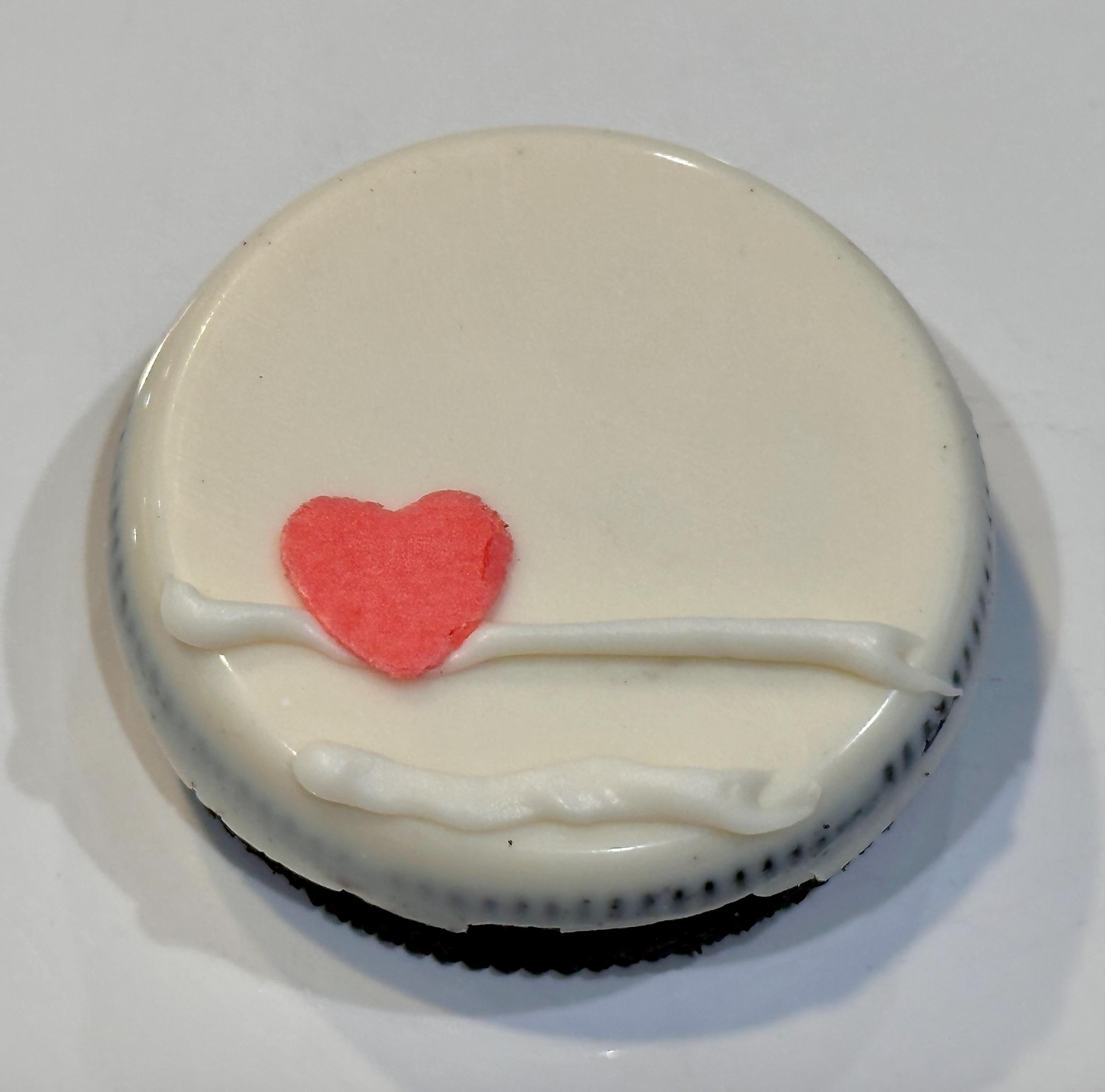 Chocolate Covered Oreos - Valentines Day - Box of 12 HEARTS - Etsy