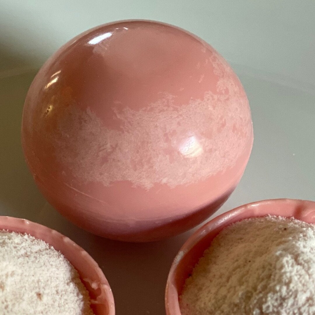 Milk Tea Bombs - Strawberry - Box of 4 Sweet Drink Bombs - Etsy