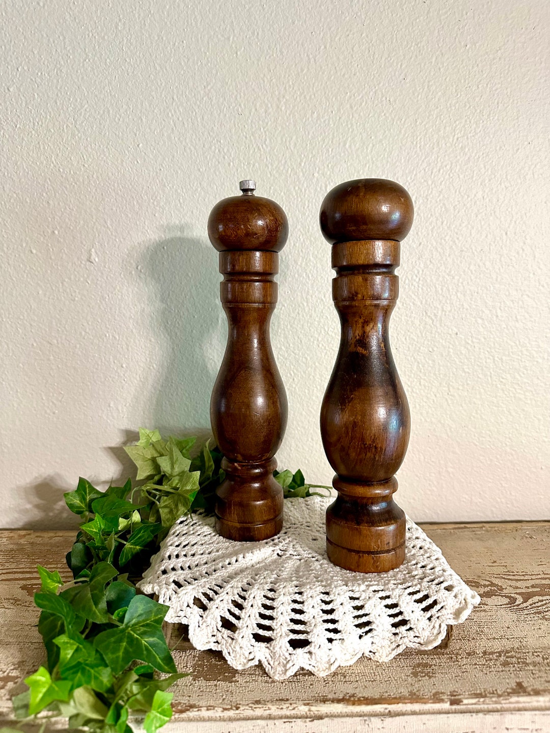 Vintage Wooden Pair Salt Shaker & Pepper Mill/grinder, Wooden Salt ...