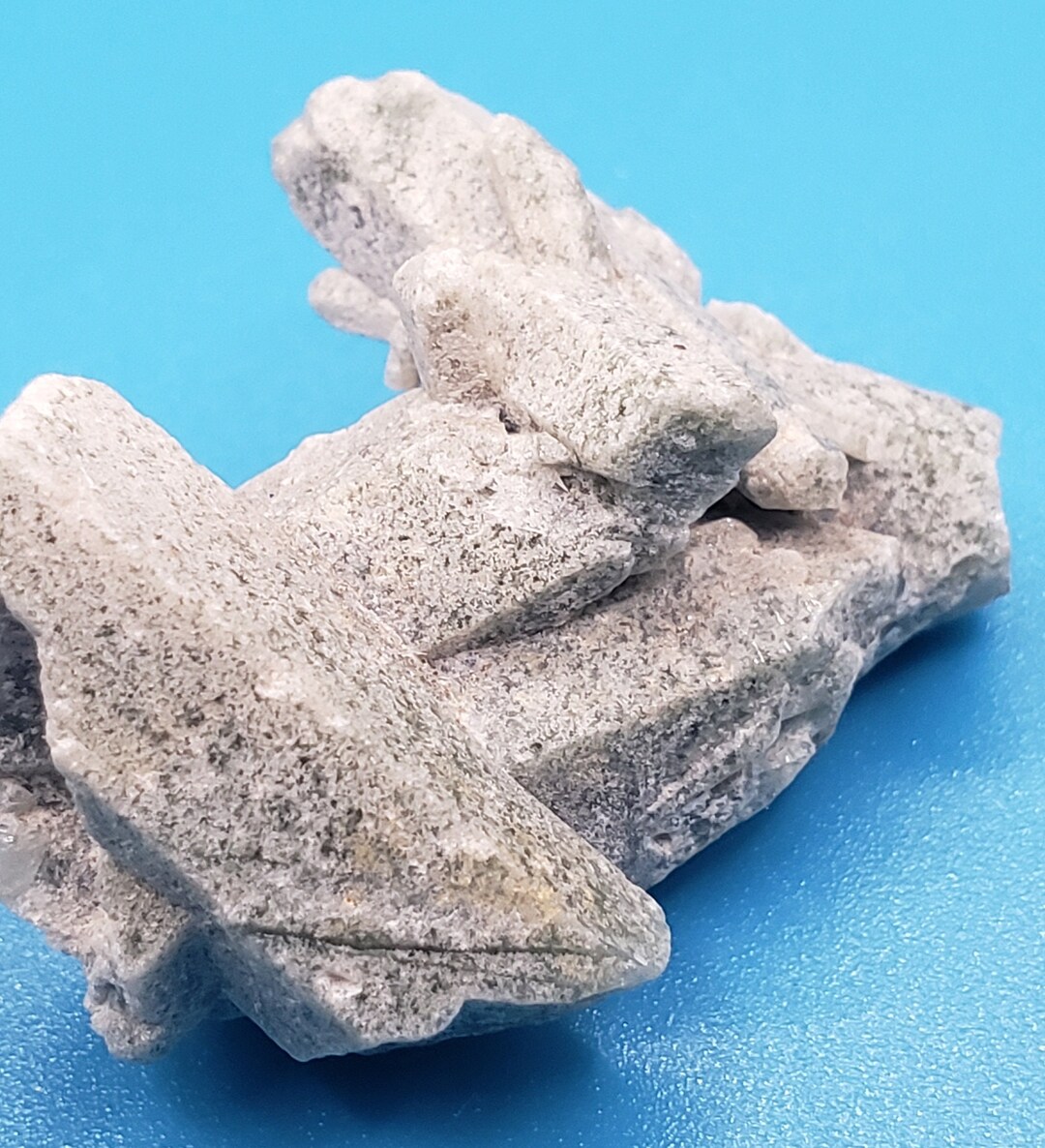 Gray Quartz Cluster Crystal Specimen Collector Item Home Decoration ...