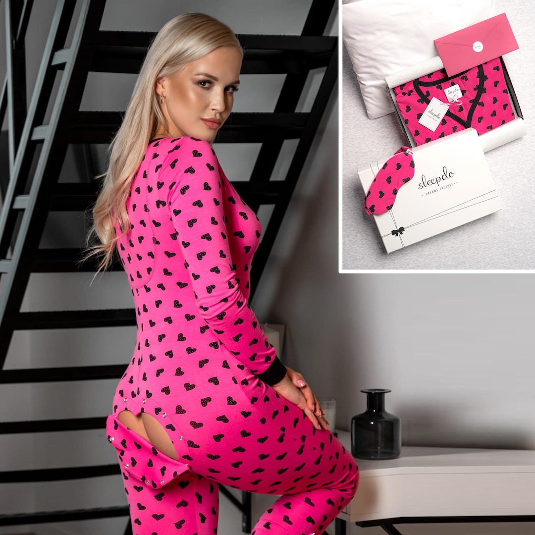Pajama With Open Butt Flap Set With Relaxing Eyemask Wrap In T Box