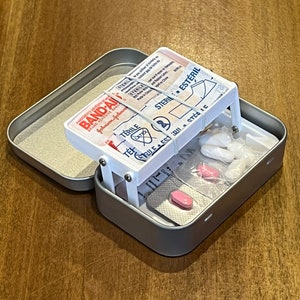 Altoid Tin First Aid Kit - Etsy