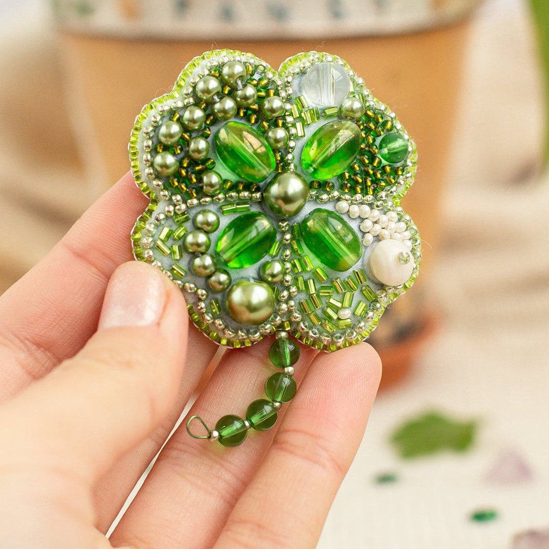 Clover Bead Embroidery Kit. Seed Bead Brooch Kit. DIY Craft Kit ...