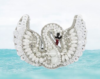 Oak Leaf Bead Embroidery Kit. Seed Bead Brooch Kit. DIY Craft Kit ...