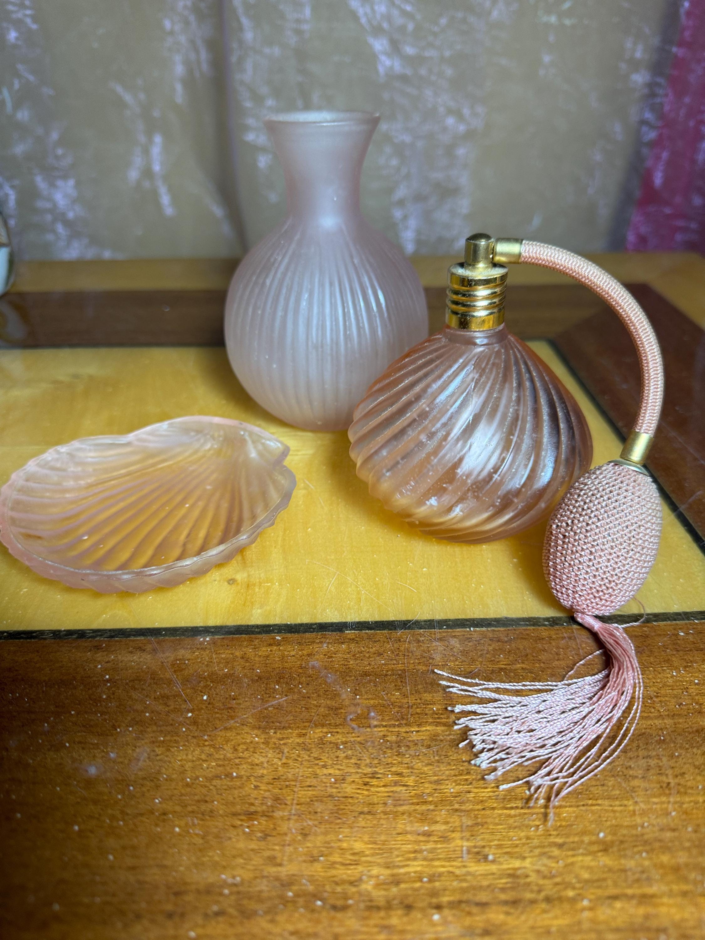 Vintage Pink Art Deco Vanity Set - Etsy