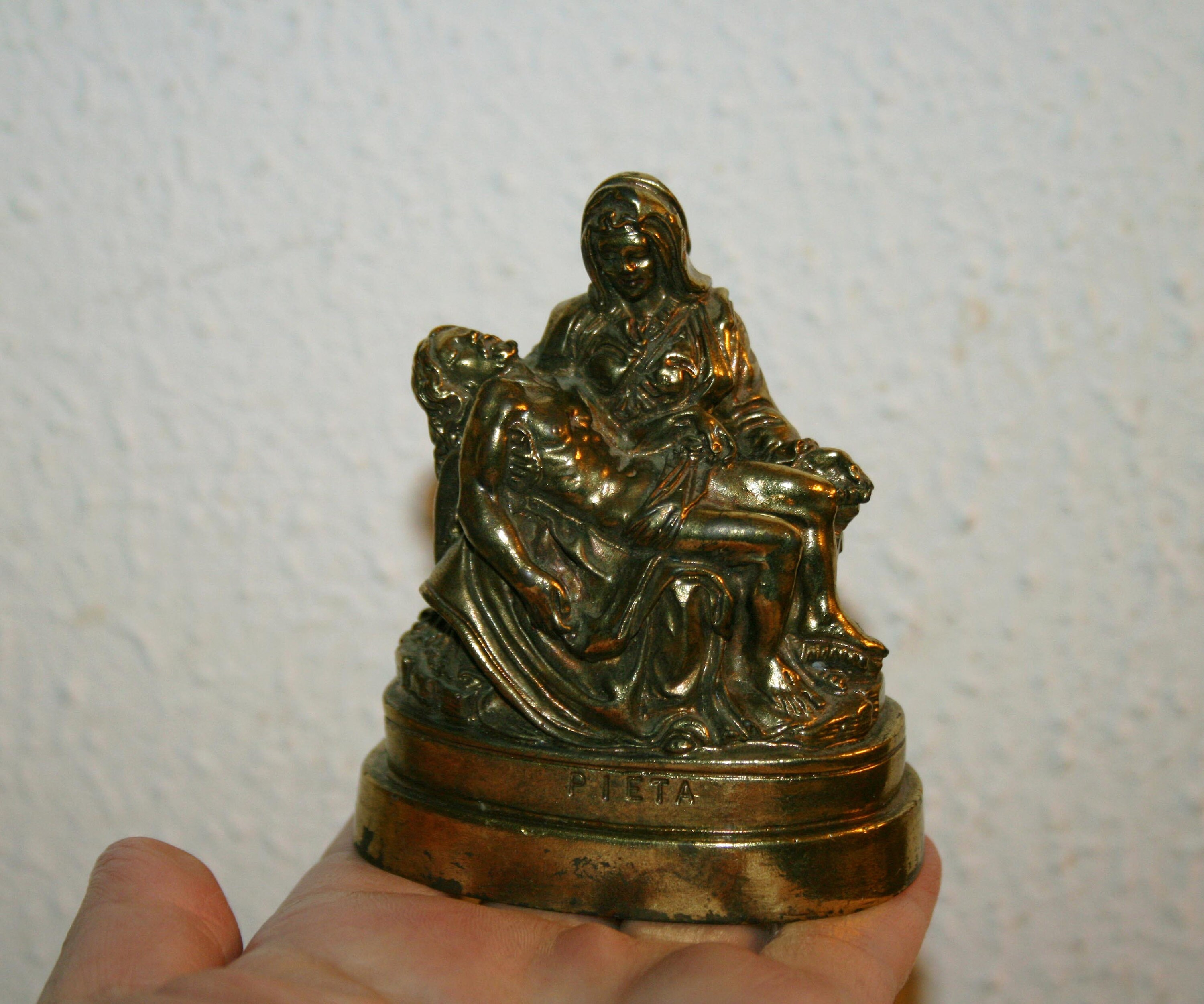 Michelangelo's Pieta Jesus Christ and Mother Mary Madonna Saint Peter's ...