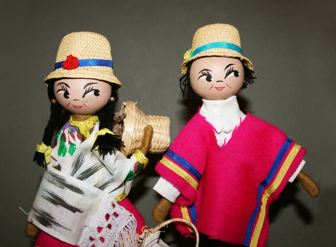 Beautiful Pair of Ecuador Dolls - Collectable Dolls - Souvenir Dolls ...