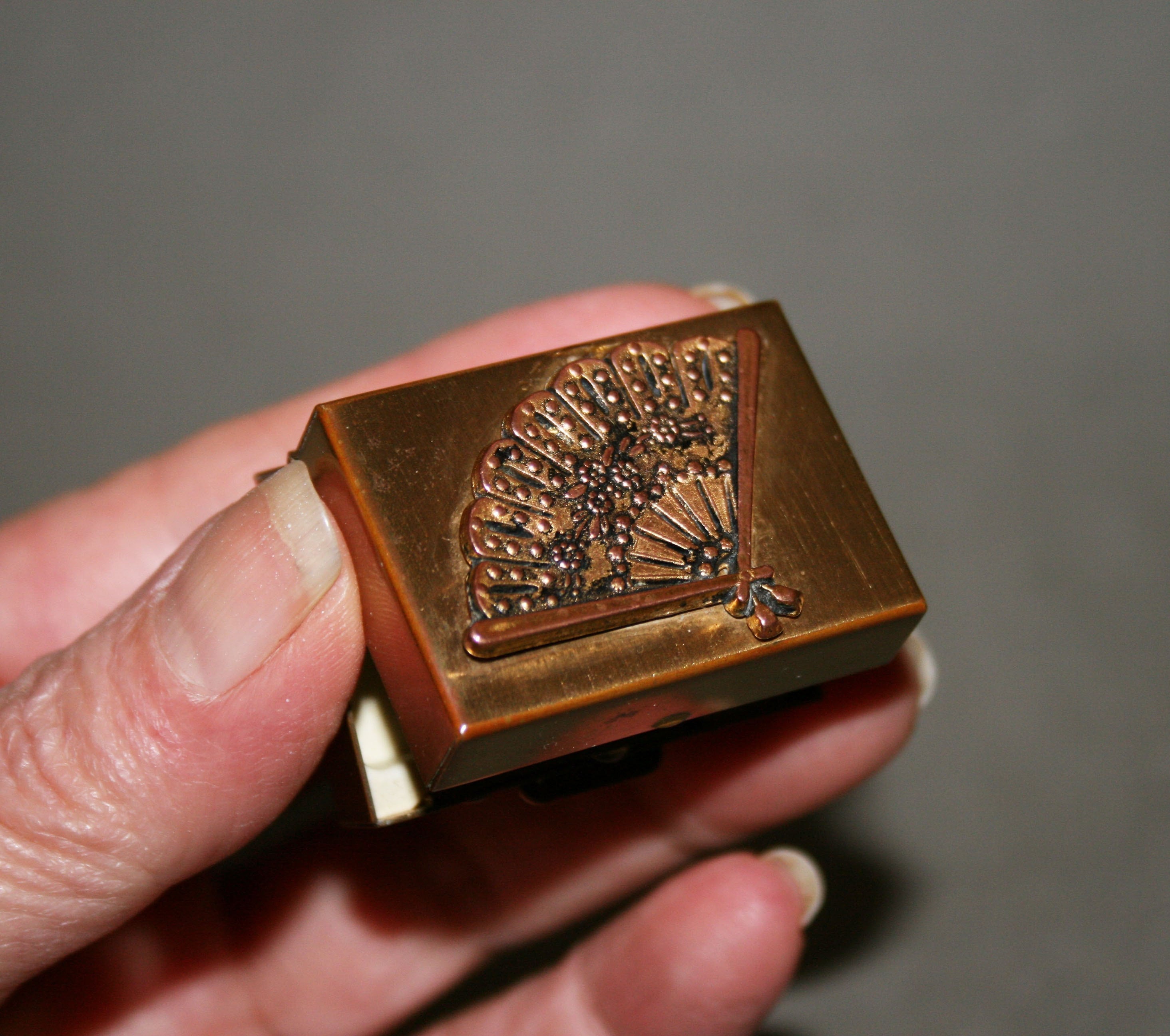 Pocket Size Brass Pill Box • Gold Color- Vintage Collectable Boxes ...
