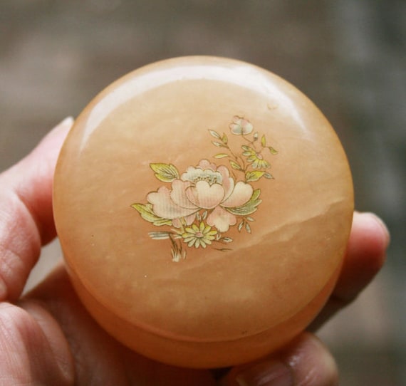 Alabaster jewelry box/stone box / hand made trinket b… - Gem