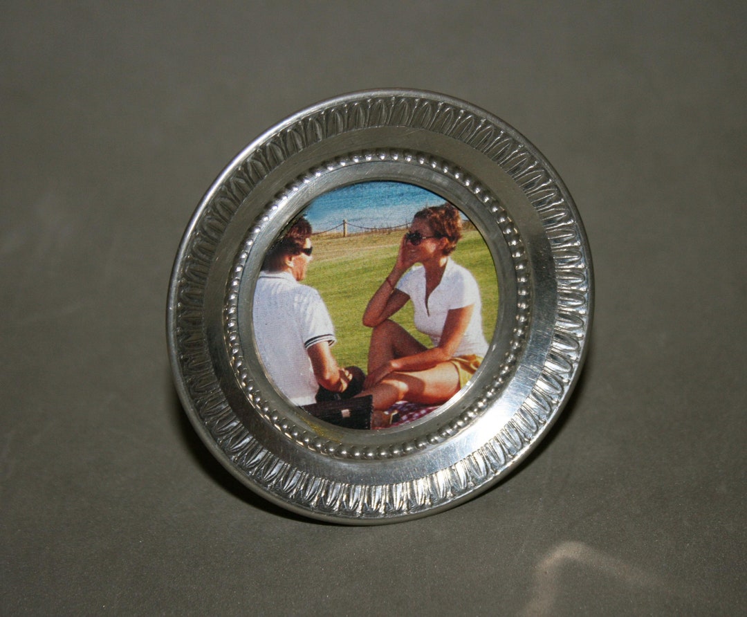 Small Round Frame Table Portrait, Frames, Gift Décor Retro, Made in ...
