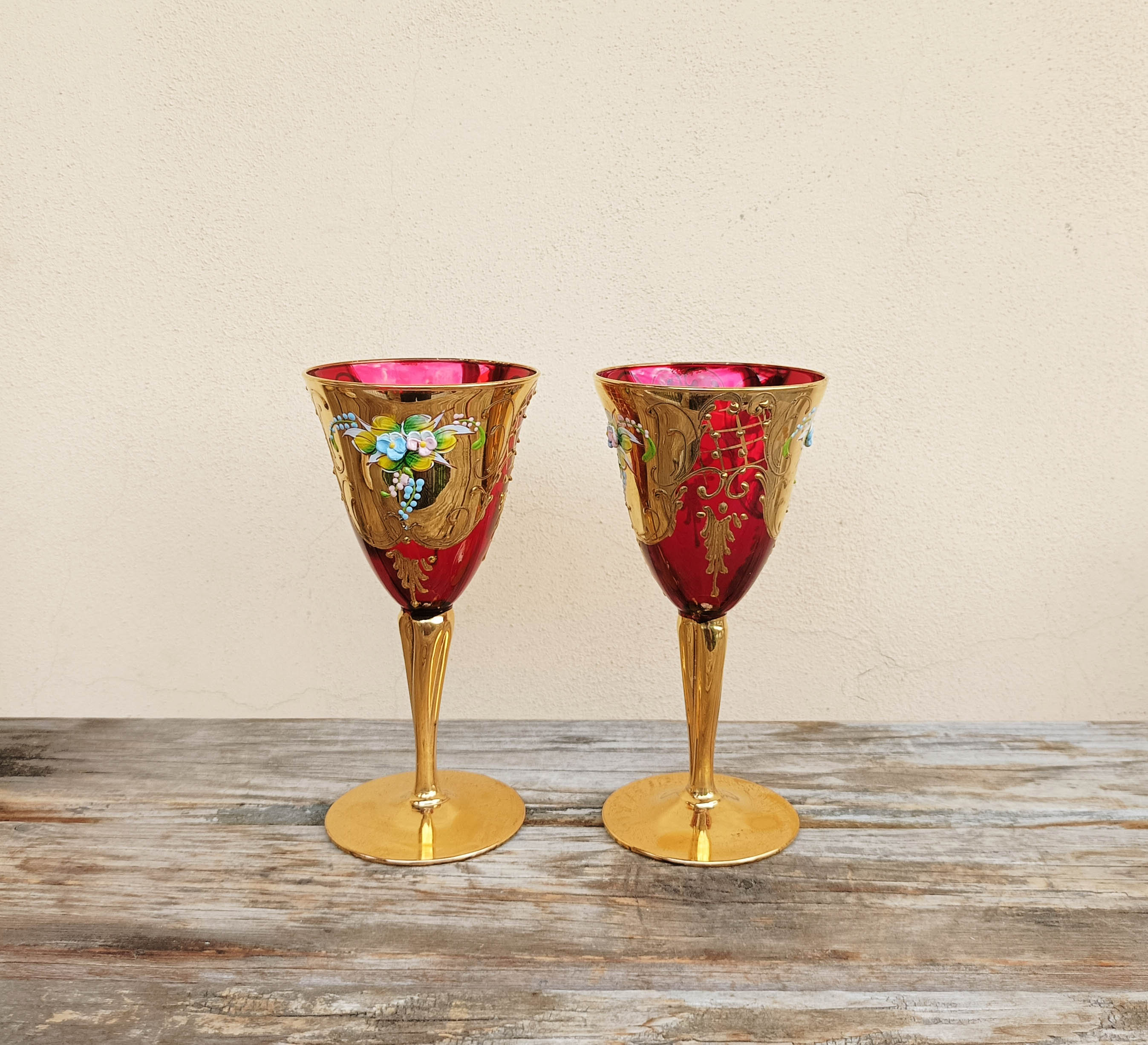 Tre Fuochi Venetian Murano Glass Ruby Red 24K Gold Flowers Wine Glasses ...