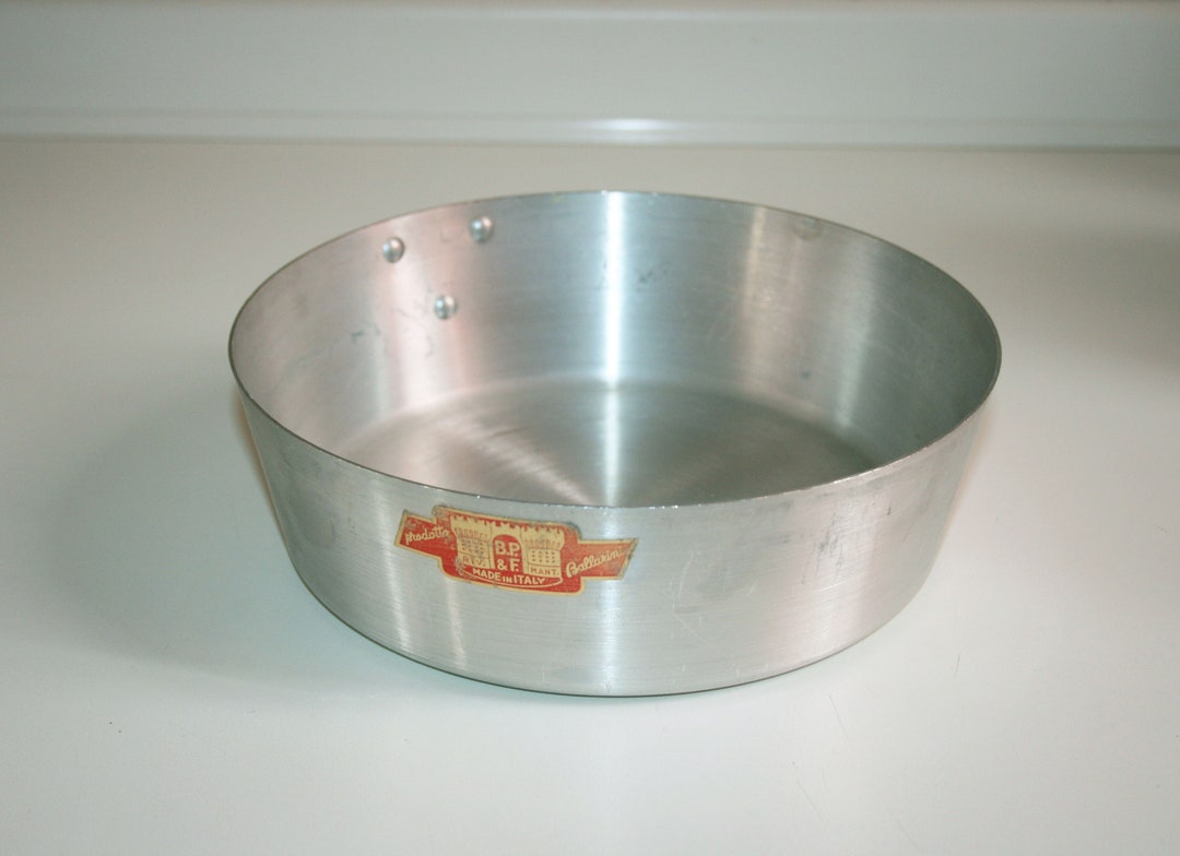 Vintage Italian Aluminum Cake Pan, Vintage Heavy Aluminum Baking Items ...