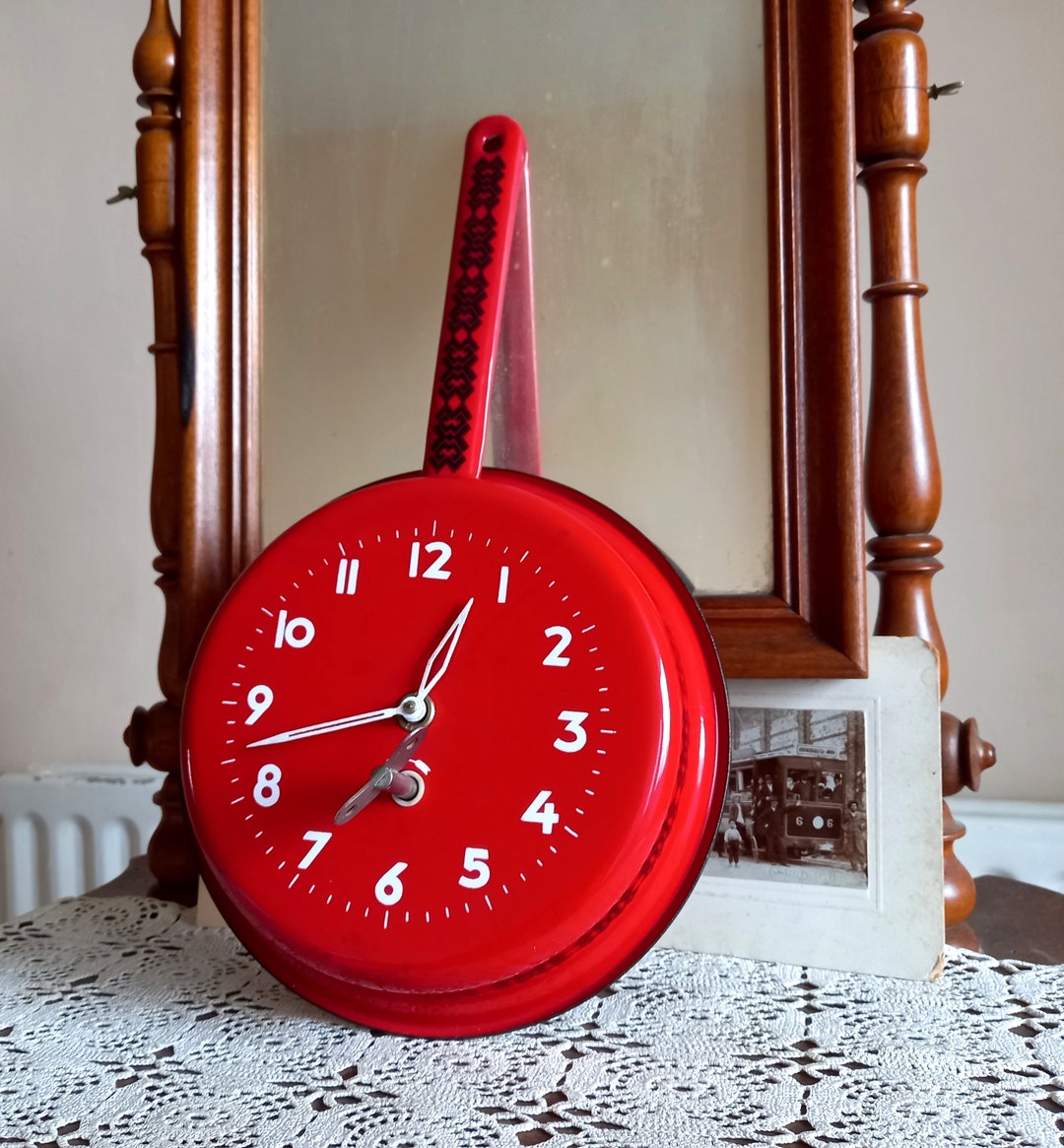 Vintage Aradora Pan Clock, Romanian Kitchen Decor - Etsy