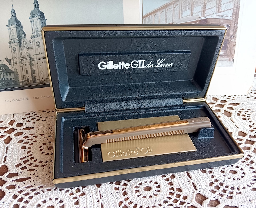 Vintage Razor, Gillette, Gillette G2 De Luxe, Safety Razor, With ...