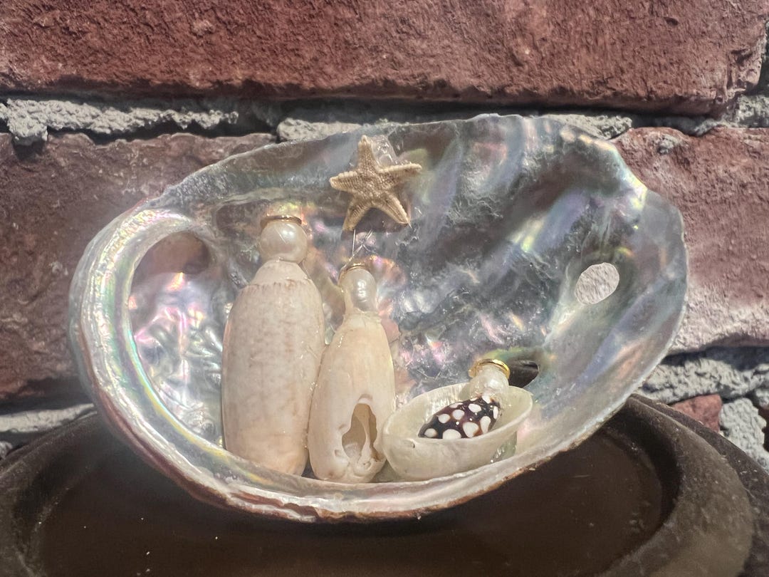 Seashell Nativity Scene, Birth of Jesus Christ. in the Scene Are the ...